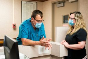 Top 27 CNA Interview Questions (Example Answers) – Recruitbros